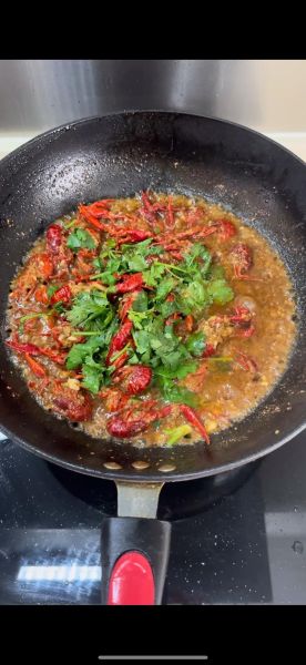 蒜香小龙虾怎么做_蒜香小龙虾最正宗的做法-第1张图片-山城妙识