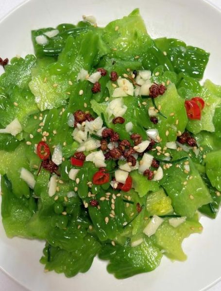 爽口苦瓜怎么做不苦_爽口苦瓜的功效与作用-第2张图片-山城妙识 爽口苦瓜怎么做不苦_爽口苦瓜的功效与作用-第2张图片-山城妙识