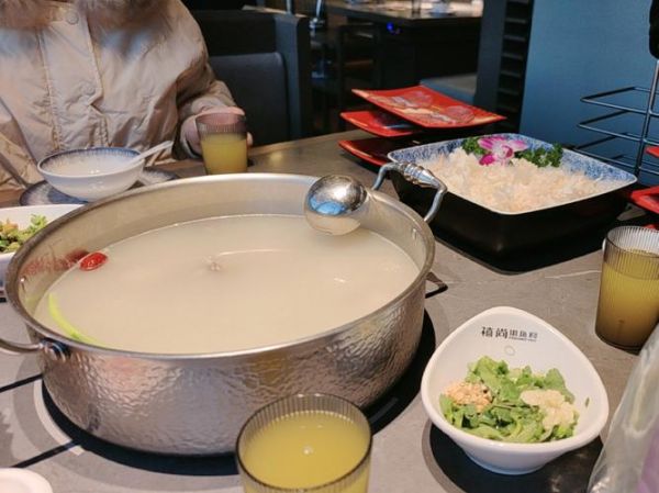 斑鱼火锅怎么做_斑鱼火锅底料配方-第1张图片-山城妙识