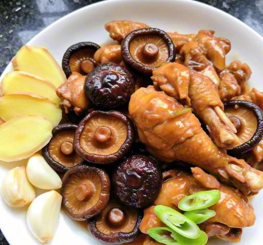 鲜香菇鸡汤怎么炖好喝_鲜香菇鸡汤的做法步骤-第1张图片-山城妙识