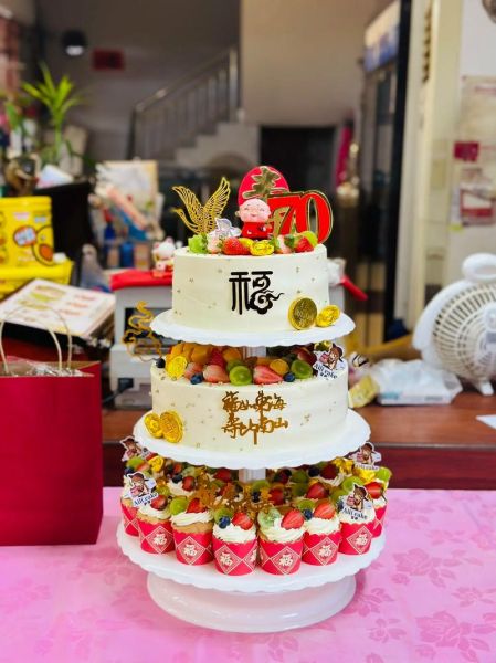 多层蛋糕价格一般多少钱_订做三层蛋糕多少钱-第1张图片-山城妙识 多层蛋糕价格一般多少钱_订做三层蛋糕多少钱-第1张图片-山城妙识