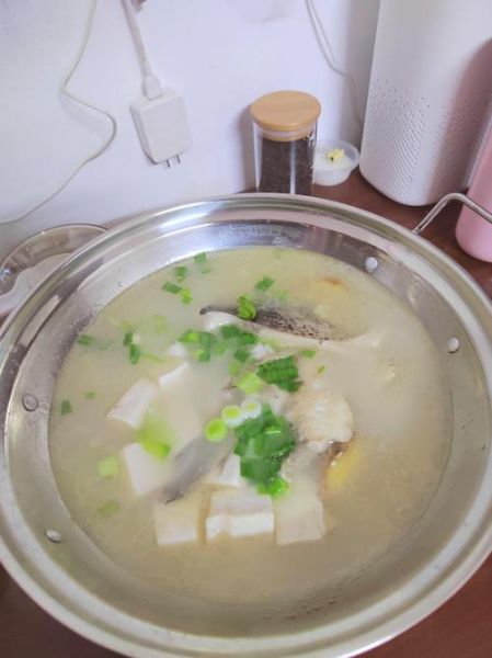 鱼头炖豆腐的营养价值_孕妇能吃吗-第3张图片-山城妙识 鱼头炖豆腐的营养价值_孕妇能吃吗-第3张图片-山城妙识