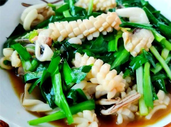 鱿鱼头炒韭菜怎么做_鱿鱼头炒韭菜的家常做法-第3张图片-山城妙识