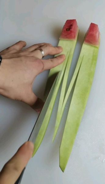 西瓜皮拉花怎么做_西瓜皮拉花失败原因-第1张图片-山城妙识