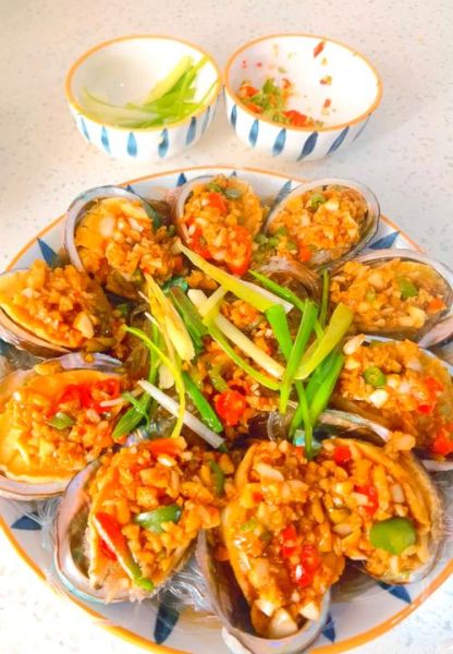 蒜蓉粉丝蒸鲍鱼怎么做_蒜蓉粉丝蒸鲍鱼需要蒸多久-第1张图片-山城妙识 蒜蓉粉丝蒸鲍鱼怎么做_蒜蓉粉丝蒸鲍鱼需要蒸多久-第1张图片-山城妙识