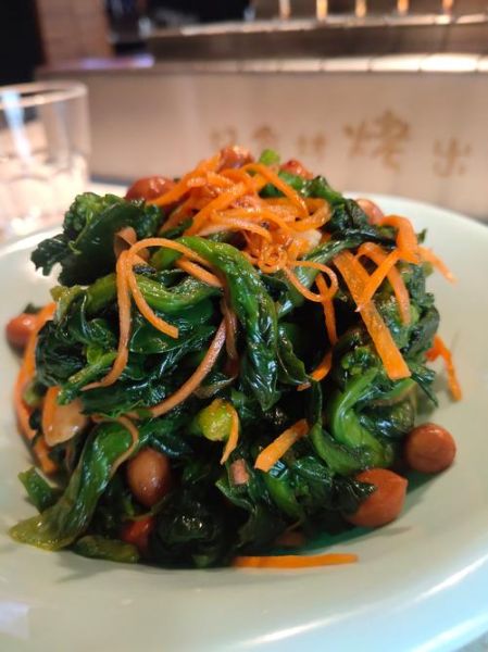 果仁菠菜要不要放蒜_果仁菠菜用不用蒜-第1张图片-山城妙识 果仁菠菜要不要放蒜_果仁菠菜用不用蒜-第1张图片-山城妙识