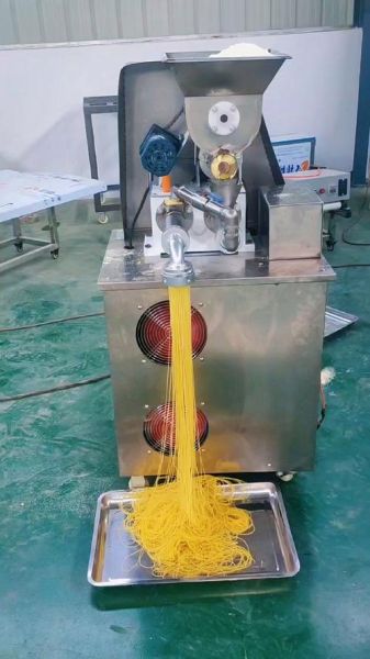 玉米面条机带馅面条机多少钱_怎么选-第2张图片-山城妙识 玉米面条机带馅面条机多少钱_怎么选-第2张图片-山城妙识