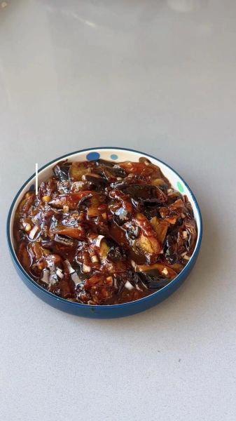 鱼香茄条怎么做_鱼香茄条视频教程-第1张图片-山城妙识