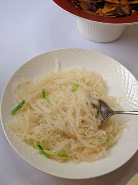 辣炒萝卜丝怎么炒好吃_萝卜丝要不要焯水-第1张图片-山城妙识