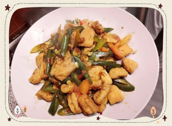 油豆腐炒青椒怎么做_油豆腐炒青椒热量高吗-第3张图片-山城妙识
