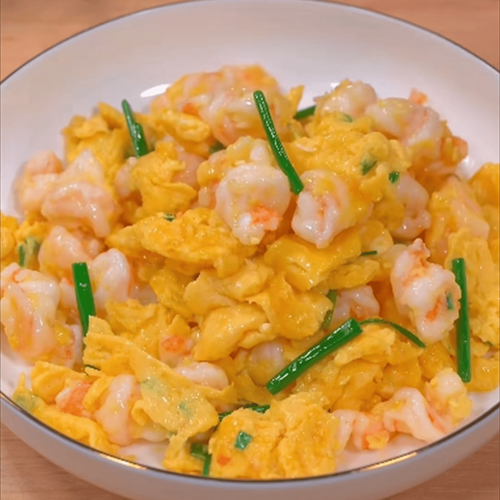 虾仁跟什么一起炒最好吃_虾仁炒什么最嫩-第1张图片-山城妙识