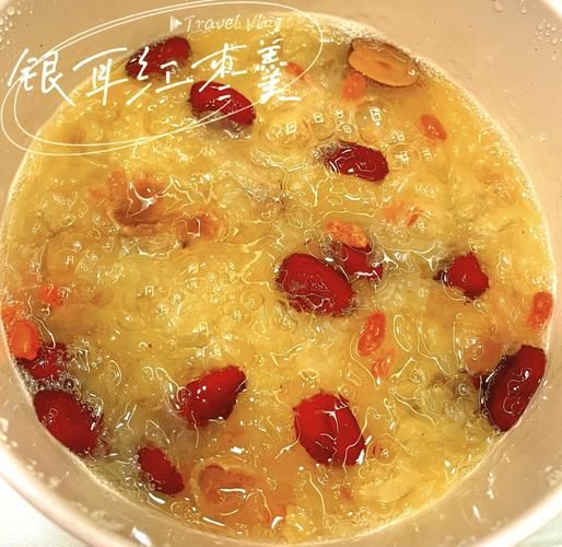 银耳汤怎么煮才会出胶_银耳出胶的秘诀-第1张图片-山城妙识