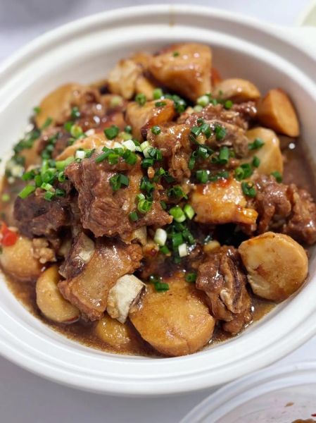 芋头排骨怎么做_芋头排骨需要焯水吗-第1张图片-山城妙识