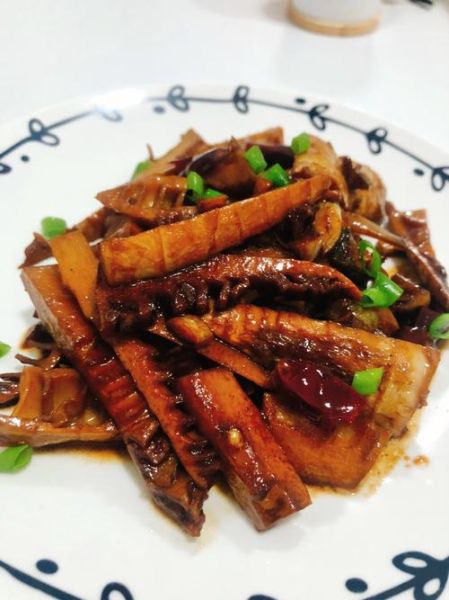 油焖竹笋怎么做_油焖竹笋的窍门-第3张图片-山城妙识 油焖竹笋怎么做_油焖竹笋的窍门-第3张图片-山城妙识