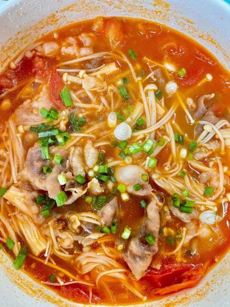 金针菇肥牛汤怎么做_金针菇肥牛汤的营养价值-第2张图片-山城妙识