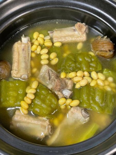 苦瓜清汤怎么做_苦瓜清汤的功效与禁忌-第2张图片-山城妙识