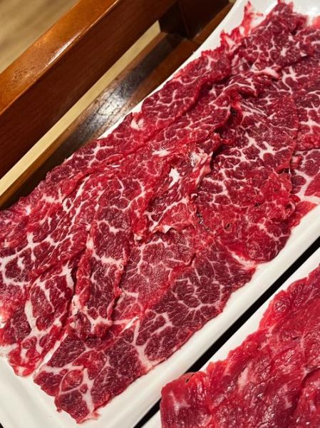 雪花牛肉是哪个部位_雪花牛肉为什么贵-第1张图片-山城妙识