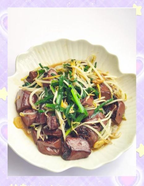 韭菜猪血怎么炒好吃_韭菜猪血的做法大全-第3张图片-山城妙识