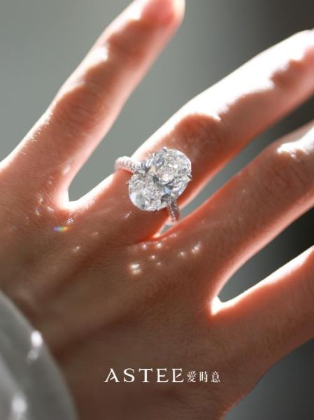 鸽子蛋钻戒多大_一克拉还是三克拉起步-第1张图片-山城妙识