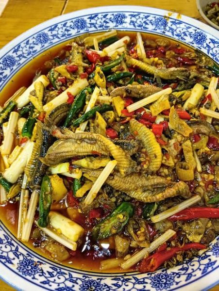 麻辣水煮泥鳅怎么做_泥鳅去腥技巧-第2张图片-山城妙识 麻辣水煮泥鳅怎么做_泥鳅去腥技巧-第2张图片-山城妙识