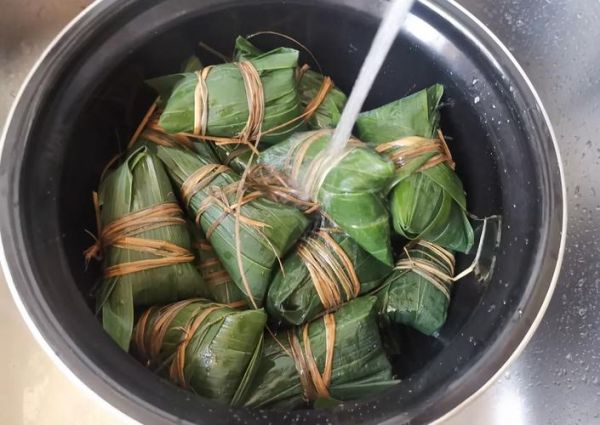 包粽子的米泡了三天还能用吗_泡米三天后怎么补救-第2张图片-山城妙识 包粽子的米泡了三天还能用吗_泡米三天后怎么补救-第2张图片-山城妙识