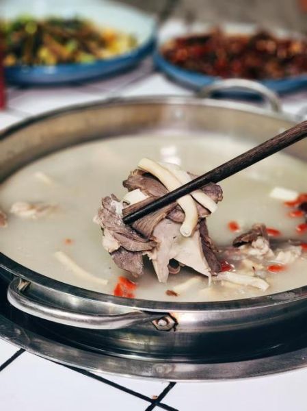 酸辣羊肉汤锅怎么做_酸辣羊肉汤锅正宗做法-第2张图片-山城妙识