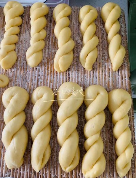 花样麻花怎么做_麻花做法大全-第1张图片-山城妙识
