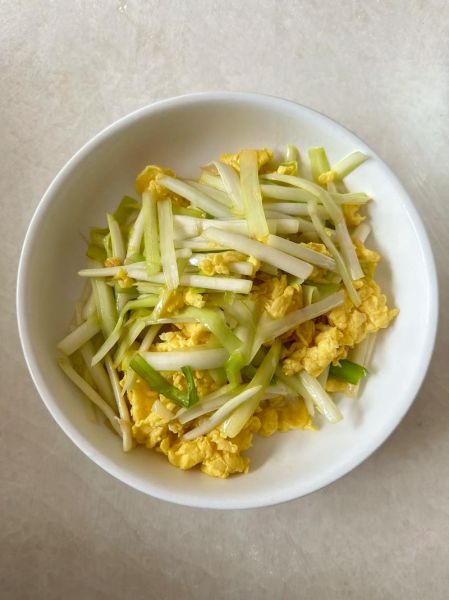 韭黄炒蛋炒多久_韭黄炒蛋几分钟熟-第1张图片-山城妙识