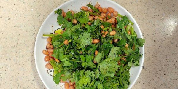 凉拌香菜花生米怎么做_凉拌香菜花生米热量高吗-第2张图片-山城妙识