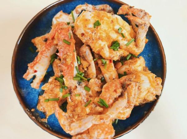 蛋黄焗蟹怎么做_蛋黄焗蟹用什么蟹最好-第2张图片-山城妙识