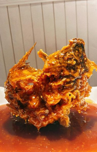 糖醋鲤鱼怎么做_糖醋鲤鱼家常做法视频-第1张图片-山城妙识