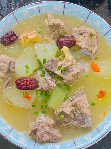 炖冬瓜汤的做法_冬瓜汤怎么炖才白-第3张图片-山城妙识