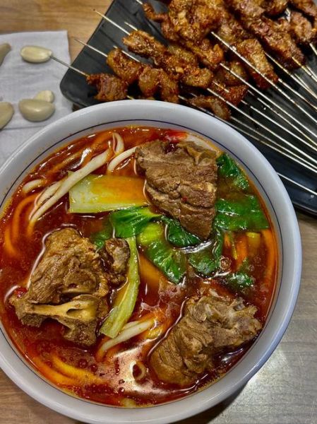 排骨面条怎么做好吃_家常排骨面做法-第1张图片-山城妙识