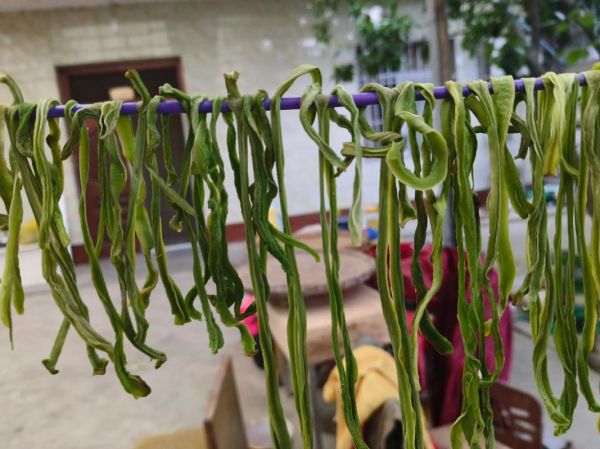 晒干莴笋怎么做_莴笋干怎么晒才绿-第2张图片-山城妙识