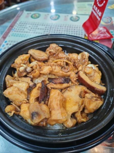 鲜香菇炖鸡汤怎么做_鲜香菇炖鸡汤需要焯水吗-第3张图片-山城妙识