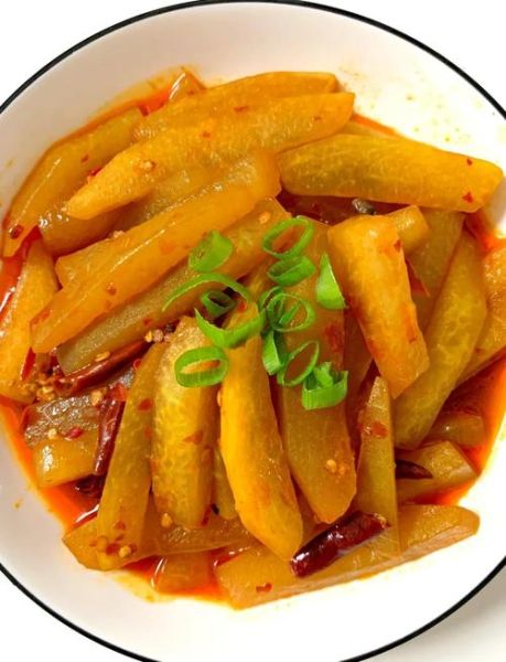 西瓜皮怎么做好吃_西瓜皮炒肉的做法-第3张图片-山城妙识