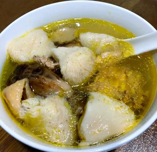 猴头菇加什么养胃炖汤_猴头菇养胃汤最佳搭配-第1张图片-山城妙识