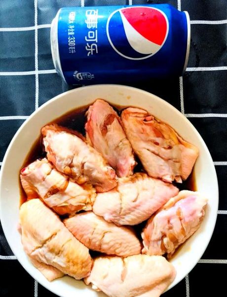 可乐鸡翅怎么做_可乐鸡翅需要哪些材料-第3张图片-山城妙识 可乐鸡翅怎么做_可乐鸡翅需要哪些材料-第3张图片-山城妙识