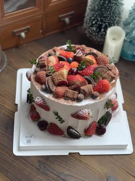 10寸蛋糕多大要参照物_10寸蛋糕够几个人吃-第2张图片-山城妙识