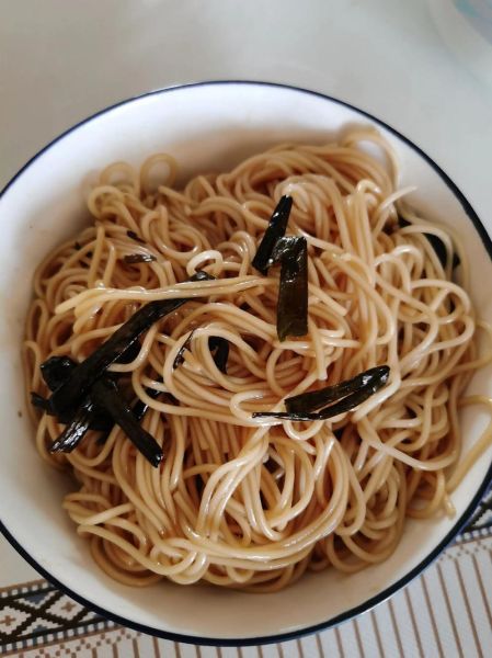 葱油拌面怎么做_最简单的葱油拌面做法-第3张图片-山城妙识 葱油拌面怎么做_最简单的葱油拌面做法-第3张图片-山城妙识