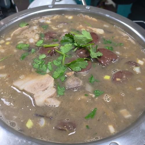 东北杀猪菜血肠怎么做_血肠煮多久才熟-第1张图片-山城妙识