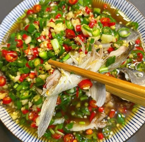 凉拌鲫鱼怎么做_正宗川味做法步骤-第1张图片-山城妙识