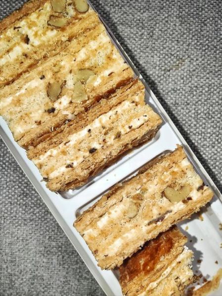 拿破仑蛋糕怎么吃_拿破仑蛋糕吃法技巧-第2张图片-山城妙识