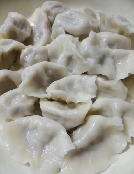 酸菜馅饺子怎么调馅好吃_酸菜饺子馅放什么调料-第1张图片-山城妙识 酸菜馅饺子怎么调馅好吃_酸菜饺子馅放什么调料-第1张图片-山城妙识