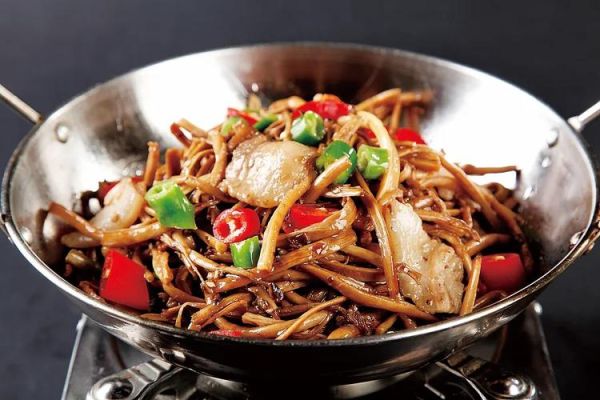 干锅茶树菇鸡煲怎么做_干锅茶树菇鸡煲热量高吗-第2张图片-山城妙识