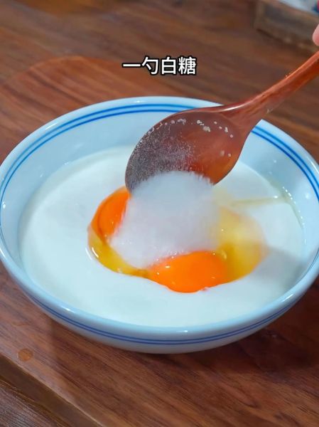 香蕉牛奶蛋糕怎么做_香蕉牛奶蛋糕热量高吗-第3张图片-山城妙识