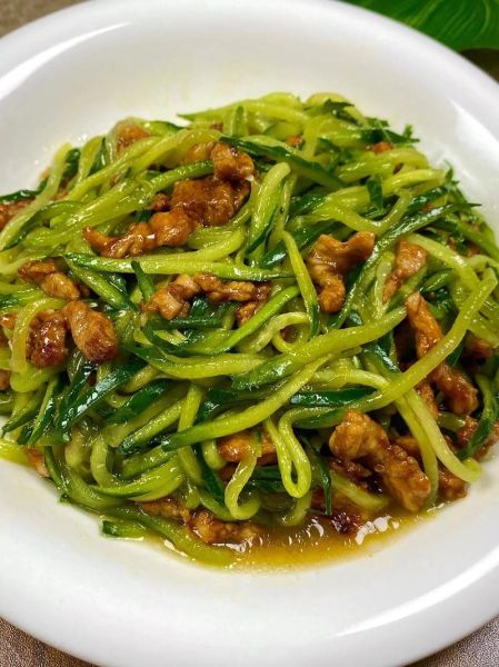 黄瓜炒肉丝怎么炒好吃_黄瓜炒肉丝的秘诀-第1张图片-山城妙识