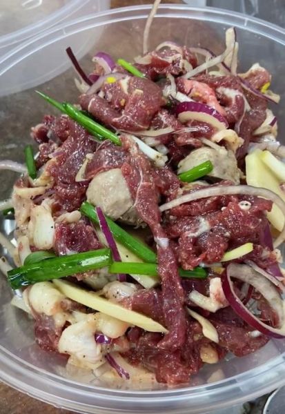 铁板牛肉怎么做_铁板牛肉需要腌制多久-第2张图片-山城妙识