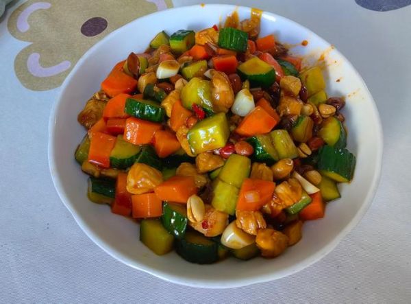 宫爆肉丁怎么做_宫爆肉丁的正宗做法-第3张图片-山城妙识