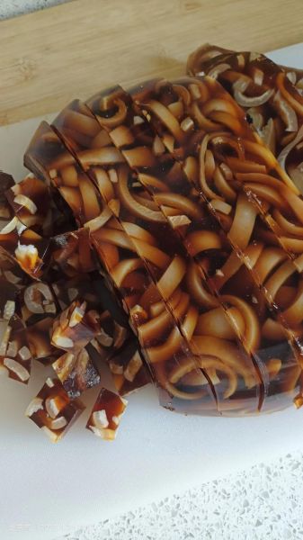 肉皮冻怎么做_肉皮冻制作视频教程-第2张图片-山城妙识